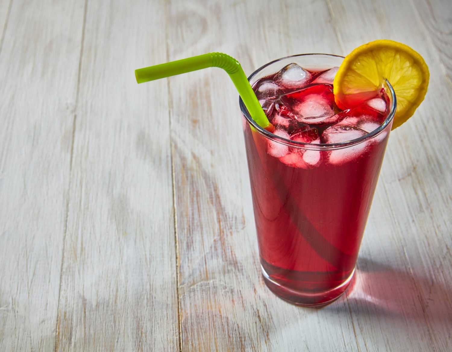 30 receitas de drinques sem álcool para todas as ocasiões