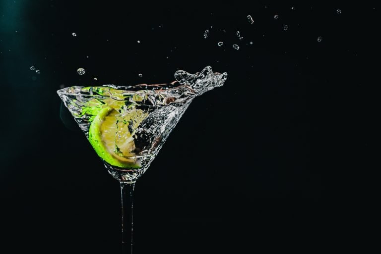 Gin: saiba tudo o que precisa sobre essa bebida