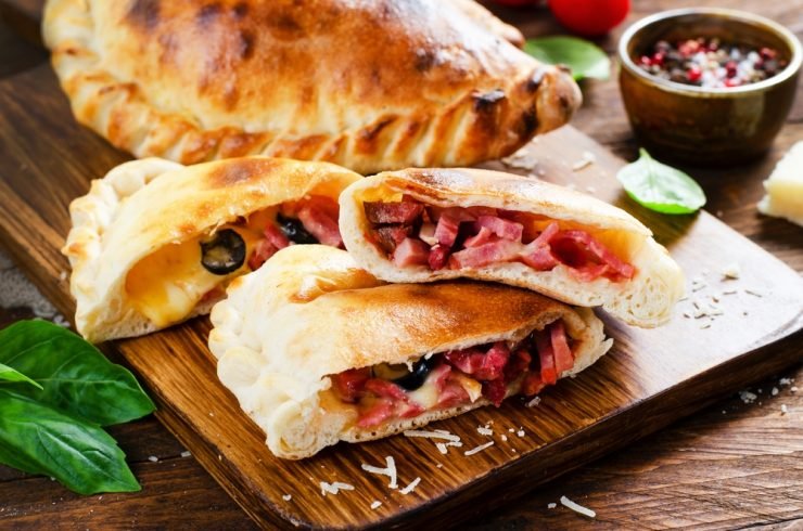 Como fazer calzone caseiro? Receita simples e deliciosa